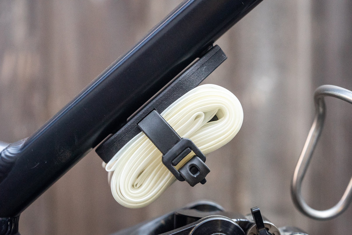 Standby Bike Tube Strap Bracket with AirTag Holder – Pretender 3D